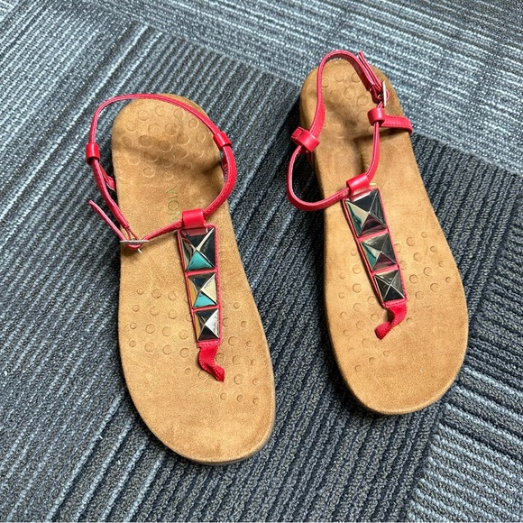 Vionic | Shoes | Vionic Nala Sandals Neutral Minimalism Summer Comfort ...